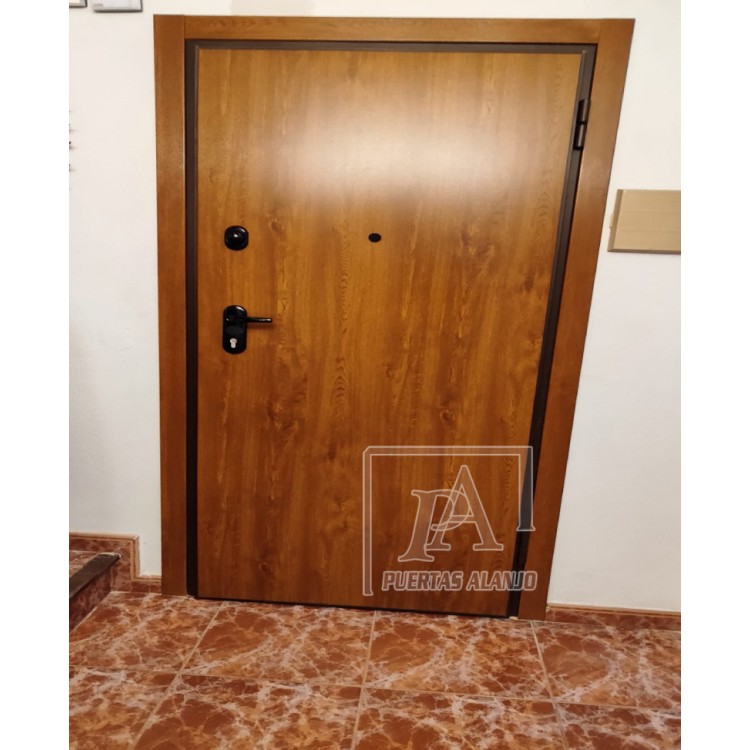 Puertas Acorazada en Alcalá de Henares, Puerta SÓLIDA ROBUSTA Y SEGURA.